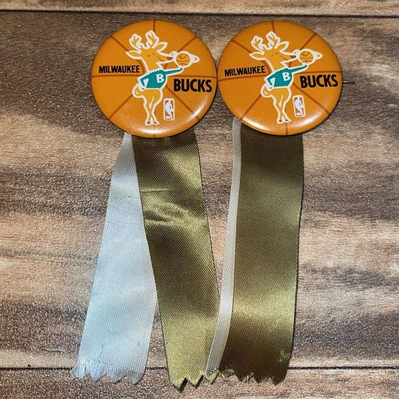 NBA | Accessories | Vintage Milwaukee Bucks Pin 969 Pinback Button Set ...